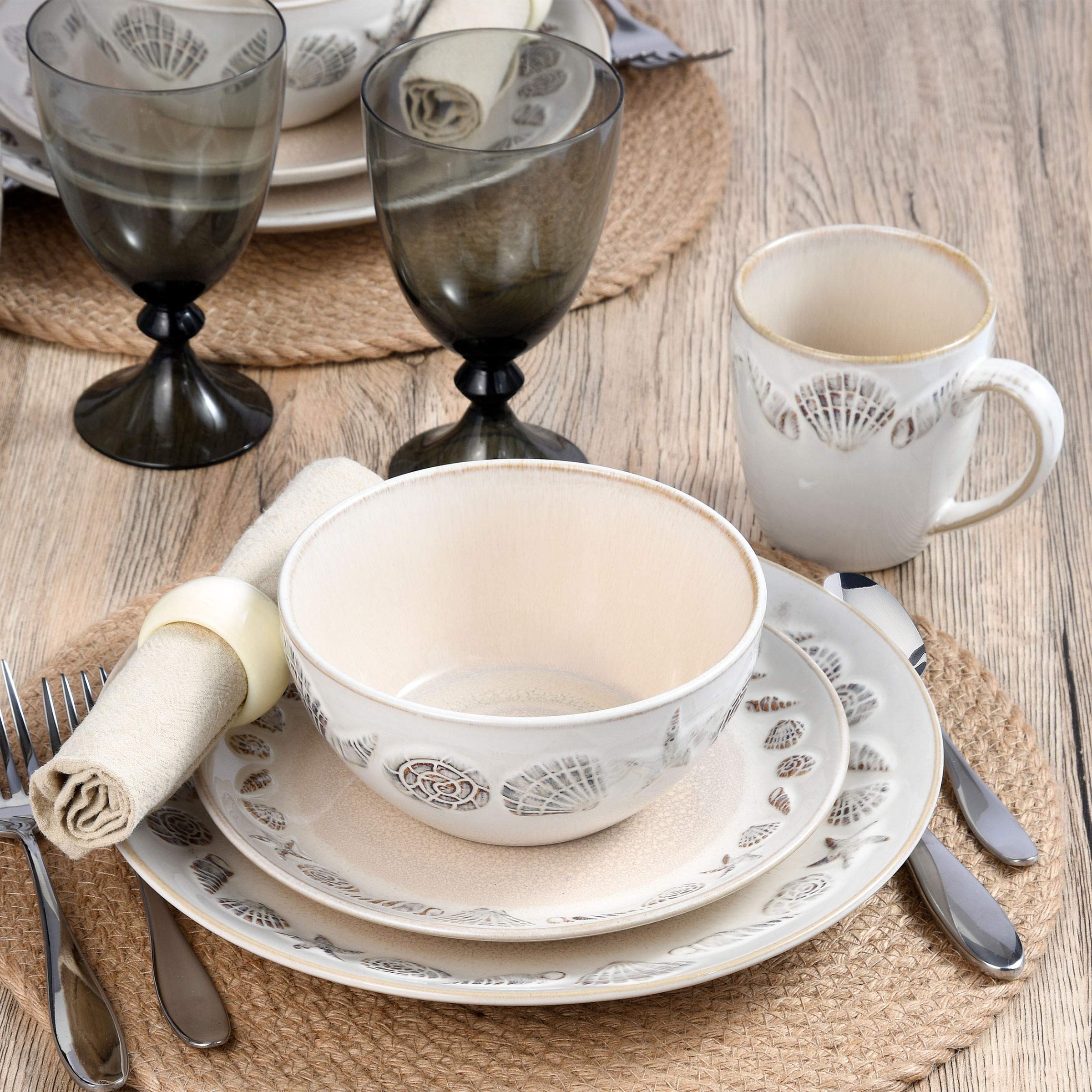 Pfaltzgraff Panama 16-Piece Dinnerware Set, Beige