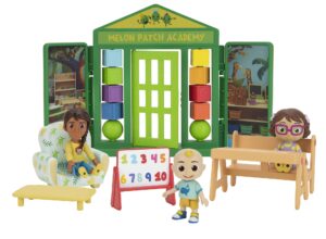 cocomelon school time deluxe playtime set - jj, bella, ms. appleberry the teacher and 5 accessories (table, cot, armchair, easel, walls) - toys for kids, toddlers, and preschoolers