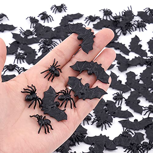 Halloween Plastic Bats Spiders, 200PCS Mini Bats and Fake Spiders for Halloween Decorations Creepy Scary Prank Toys Plastic Insect Toys Halloween Miniatures