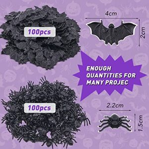 Halloween Plastic Bats Spiders, 200PCS Mini Bats and Fake Spiders for Halloween Decorations Creepy Scary Prank Toys Plastic Insect Toys Halloween Miniatures