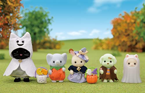 Calico Critters Trick or Treat Parade, Limited Edition Seasonal Halloween Set with 5 Collectible Figures and Costume Accessories