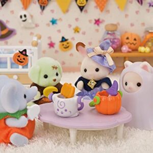 Calico Critters Trick or Treat Parade, Limited Edition Seasonal Halloween Set with 5 Collectible Figures and Costume Accessories