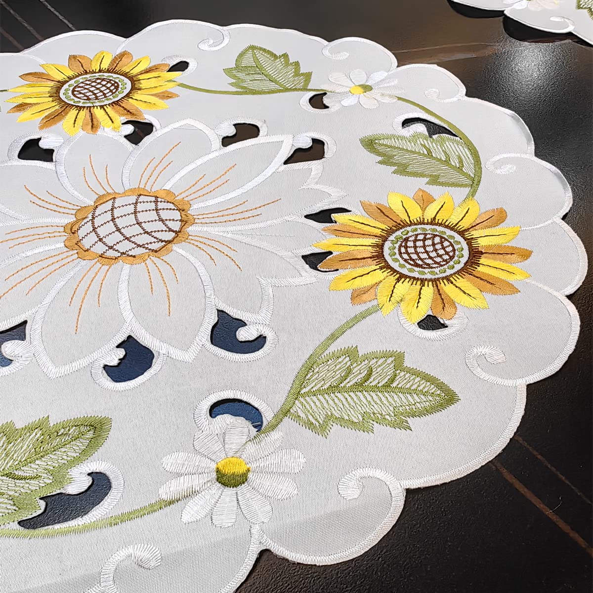 LeLehome Embroidery Sunflowers Cutwork Round Placemats, 4PCS 15" Home Kitchen Dining Autumn Summer Doily Tabletop Decoration