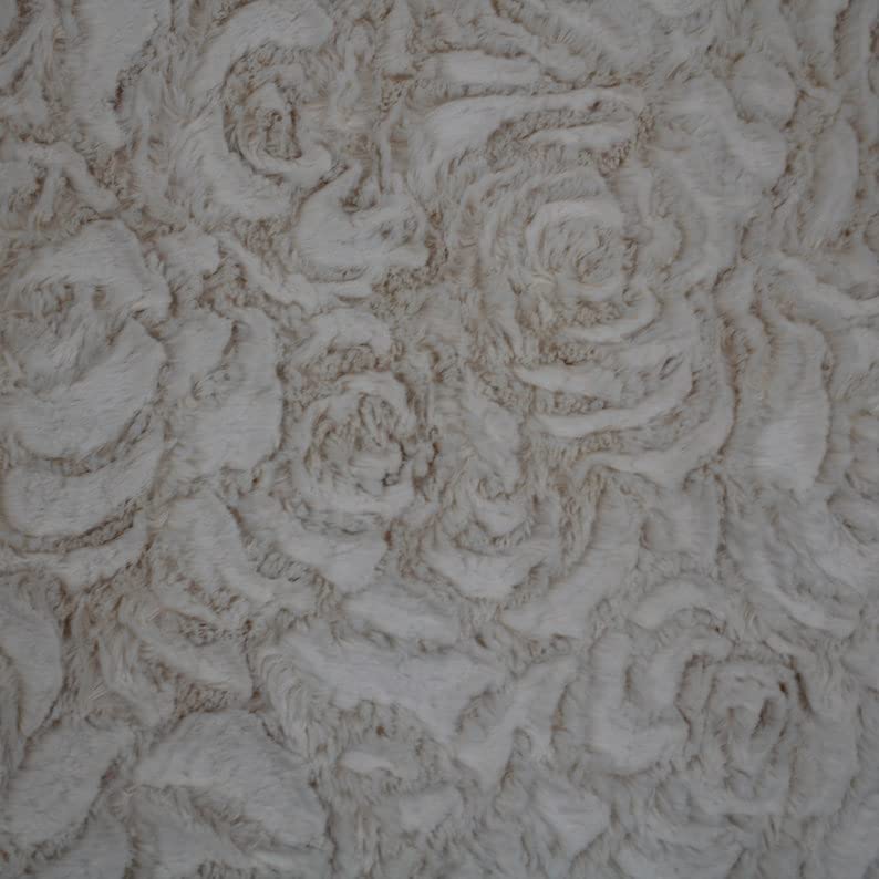 Texco Inc Faux Fur Cuddle Floral Embossed, Ivory 1 Yard