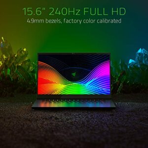 Razer Blade 15 Gaming Laptop 2019: Intel Core i7-9750H 6 Core, NVIDIA GeForce RTX 2070 Max-Q, 15.6" FHD 1080p 240Hz, 16GB RAM, 512GB SSD, CNC Aluminum, Chroma RGB Lighting, Thunderbolt 3