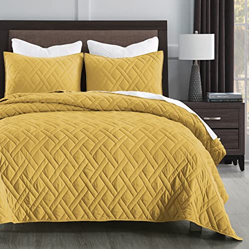 Quilt Set King Size Yellow, Classic Geometric Diamond Stitched Pattern, Ultra Soft Microfiber Lightweight Bedding Set Quilted Bedspread Coverlet for All Season, 3 Piece Includes 1 Quilt and 2 Shams