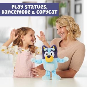 Bluey Dance and Play 14" Animated Plush | Over 55 Phrases and Songs, Multicolor