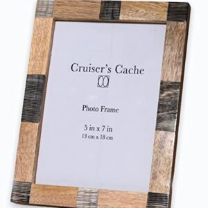 Cruiser’s Caché | Alternating Carved Natural Horn and Wood Photo Frame | 5x7