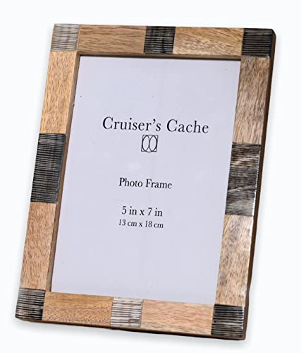 Cruiser’s Caché | Alternating Carved Natural Horn and Wood Photo Frame | 5x7