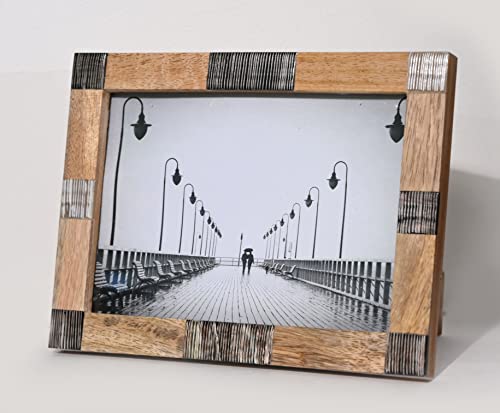 Cruiser’s Caché | Alternating Carved Natural Horn and Wood Photo Frame | 5x7