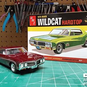 AMT1970 Buick Wildcat Hardtop 1:25 Scale Model Kit