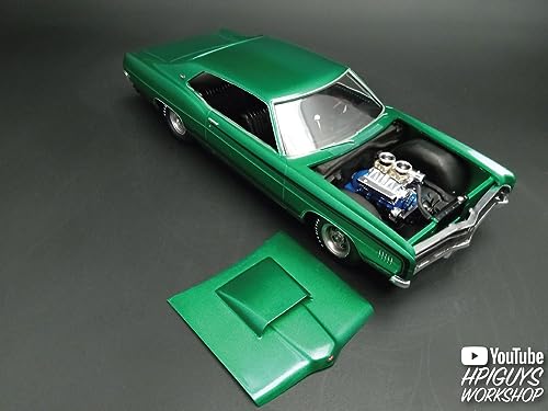 AMT 1969 Ford Galaxie Hardtop 1:25 Scale Model Kit