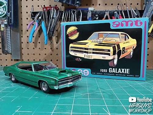 AMT 1969 Ford Galaxie Hardtop 1:25 Scale Model Kit