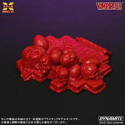 Star Ace Toys X-Plus Vampirella (Jose Gonzalez Edition) Phosphorescent 1/8 Scale Unpainted Plastic Model Kit