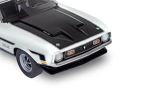 Revell 14512 1971 Ford Mustnag Boss 351 1:25 Scale 129-Piece Skill Level 4 Model Car Building Kit