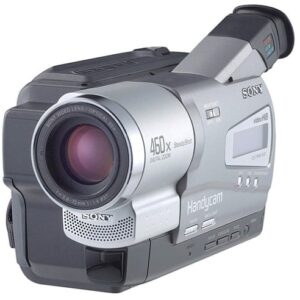 Sony CCD-TR818 Hi8mm Camcorder (Discontinued by Manufacturer)