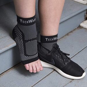 TechWare Pro Compression Sock Sleeve 2 Pr Bundle Black & White XXL