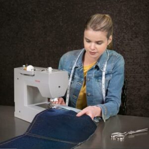 SINGER | HD6700 Electronic Heavy Duty Sewing Machine with 411 Stitch Applications - Sewing Made Easy