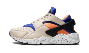 nike womens air huarache running shoe, rattan/hype rroyal/bright mand, 10