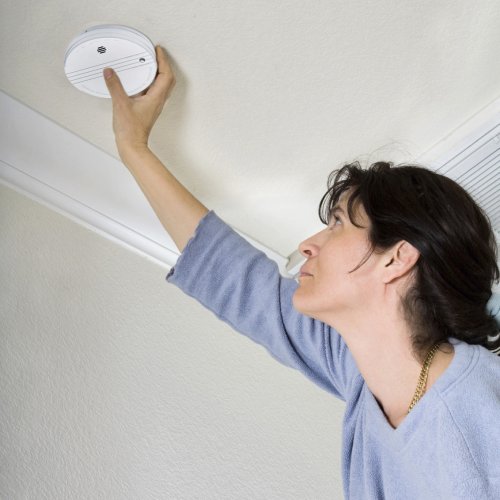 Kidde Smoke Detector, 9V Battery Operated Smoke Alarm, Test-Reset Button, Battery Included