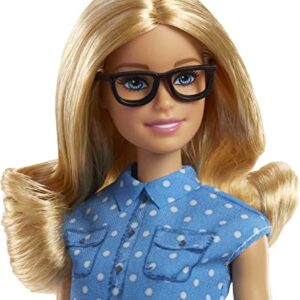 Barbie Teacher Dolls & Playset with Fashion Doll, Small Doll, Furniture & Accessories Including Flipping Blackboard (Amazon Exclusive)