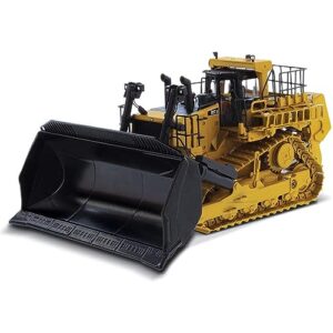 diecast masters 1:50 caterpillar d11t cd carrydozer | high line series cat trucks & construction equipment | 1:50 scale model diecast collectible | diecast masters model 85567