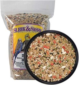 sleek & sassy nutritional diet garden small hookbill no sunflower bird food for lovebirds, cockatiels, quaker parrots & small conures (2 lbs.)