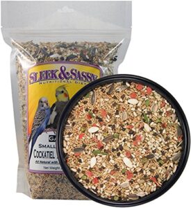 garden small hookbill bird food for cockatiels, lovebirds, quaker parrots & small conures (2 lbs.)