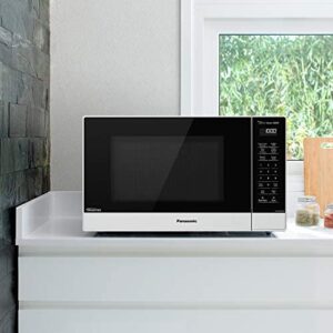 Panasonic NN-SN65KW Microwave Oven with Inverter Technology, 1200W, 1.2 cu.ft. Small Genius Sensor One-Touch Cooking, Popcorn Button, Turbo Defrost-NN-SN65KW-(White)