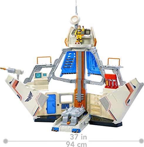 Mattel Lightyear Toys Playset with Buzz Lightyear Action Figure and Vehicle Launch Ramp and Sounds, Ultimate Star Command Base