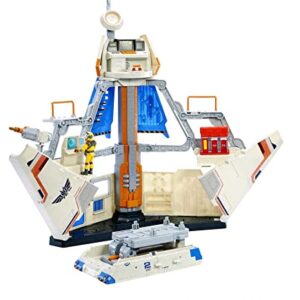 Mattel Lightyear Toys Playset with Buzz Lightyear Action Figure and Vehicle Launch Ramp and Sounds, Ultimate Star Command Base