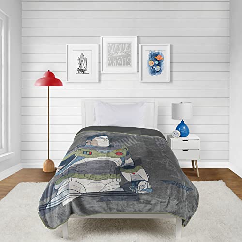 Jay Franco Disney Pixar Lightyear Blanket - Measures 62 x 90 inches, Kids Bedding Features Buzz - Fade Resistant Super Soft Fleece