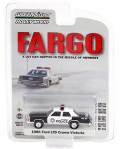 1986 ltd crown victoria white & black brainerd police (minnesota) fargo (1996) "hollywood series 1/64 diecast model car by greenlight 44950 b