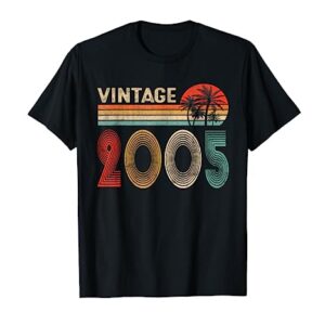 18th Birthday Gift Vintage 2005 Funny 18 Years Old Boy Girl T-Shirt