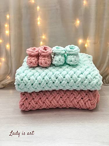 Troyarn Velvet Chenille Baby Blanket Yarn Amigurumi Yarn for Crocheting and Knitting Super Bulky 100 gr (132 yds) (10126 - Green)