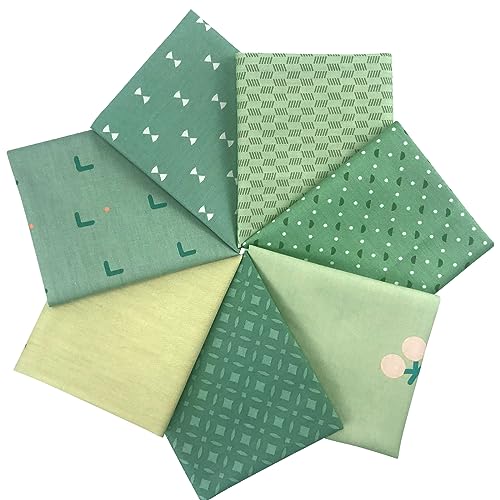 Qililandiy 7 Pcs Fat Quarters Fabric Bundles Quilting Fabric Bundle Patchwork for Sewing Quilting and Crafting (Green)