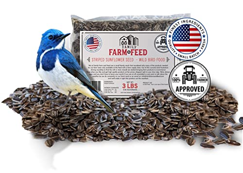 FAMILY FARM AND FEED | Four Seasons | Striped Sunflower Seed | Wild Bird Food | Backyard Songbird | 3 Pounds