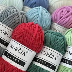 NORCIA, Soft Velvet Yarn Chenille Yarn for Crocheting Super Bulky 100g (74.3 yds) Baby Blanket Yarn for Knitting Amigurumi Yarn Fancy Yarn for Crochet Weaving Craft (White)