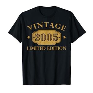 Vintage 2005 18 Years Old 18th Birthday Gifts For Boys Girls T-Shirt