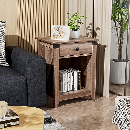 HOSEOKA Rustic Nightstand with Charging Station, Farmhouse Brown Wood Night Stand Bedroom Bedside Table Bed Side Table Sofa End Table with Storage Cabinet for Living Room