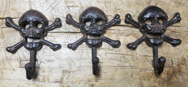 for Cast Iron Skull & Crossbones Towel Hanger Coat Hat Hooks Hook Pirate Jolly Roger Home Décor Plaques & Signs