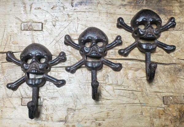 for Cast Iron Skull & Crossbones Towel Hanger Coat Hat Hooks Hook Pirate Jolly Roger Home Décor Plaques & Signs