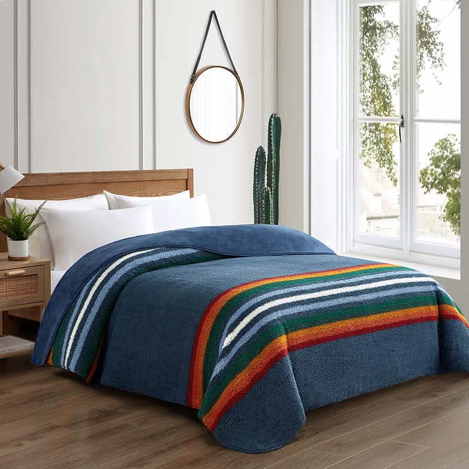 Pendleton Oeko-Tex Sherpa Fleece Blanket (Serape Strip, Twin)