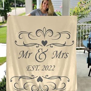 Wedding Gifts Flance Blanket for Couples, Unique Gifts for Luxury Bed Blanket, Soft Flance Plush Throw, 50 x 60 Inch, Mr & Mrs 2022