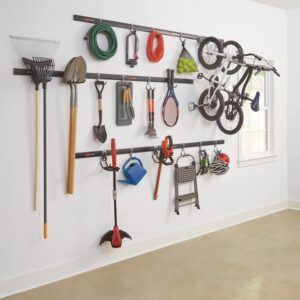 Rubbermaid 24-Piece FastTrack Garage Wall-Mounted Storage Kit, 6 Rails and 18 Hooks, for Home/House/Tool/Sports/Equipment/Utility Purposes