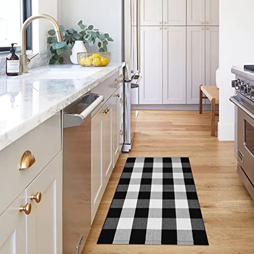 KOZYFLY Buffalo Plaid Area Rugs 27.5x43 Inches Black and White Checkered Rug Washable Front Door Mat Hand Woven Cotton Outdoor Rug Small Rug for Front Porch Kitchen Entryway Patio Bathroom