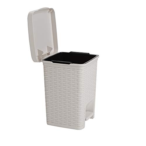 Mind Reader Basket Collection, Trash Can, 5.5 Liter Capacity, Attached Hinged Lid, Pedal Allows Hands-Free Opening, Bathroom Bin, 8.07" L x 8.07" W x 11.1" H, Ivory