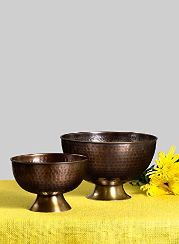 Serene Spaces Living Large Antique Style Hammered Copper Decorative Bowl, Rustic Home Accent Bowls for Flowers, Potpourri, Keys, For Coffee Table, Entryway Console, Measures 5" Tall & 8.25" Diameter