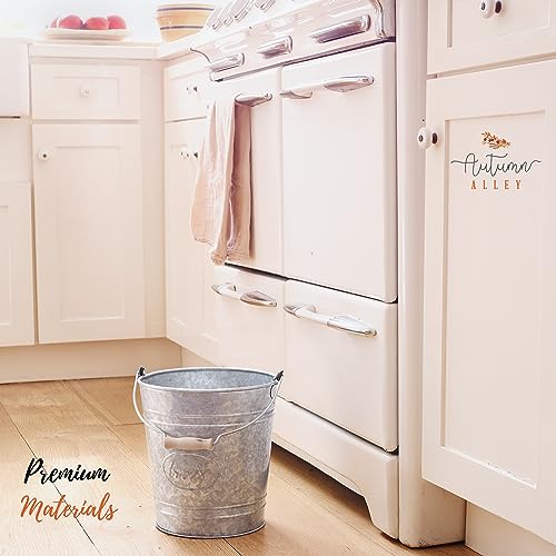 Autumn Alley Farmhouse Bathroom Trash Can - Rustic Galvanized Trash Can Bucket with Wooden Handle for Rustic Bathroom, Farmhouse Kitchen, Country Home Décor, 7 Liters, Galvanized Grey