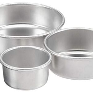 AmazonCommercial Aluminum Round Cake Pans, 3-Piece Set, Includes Pan Sizes in 8, 6, and 4 Inches